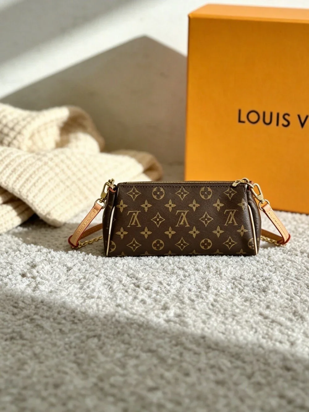 Louis Vuitton | Tops | Louis Vuitton Eva Clutch Monogram | Poshmark